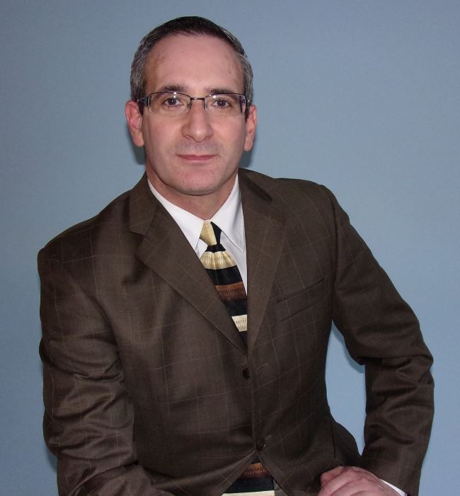 ABOUT | Quintus Curtius