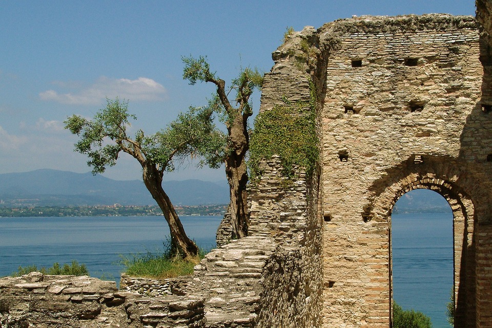 The Most Odious Of All Treacheries | Quintus Curtius